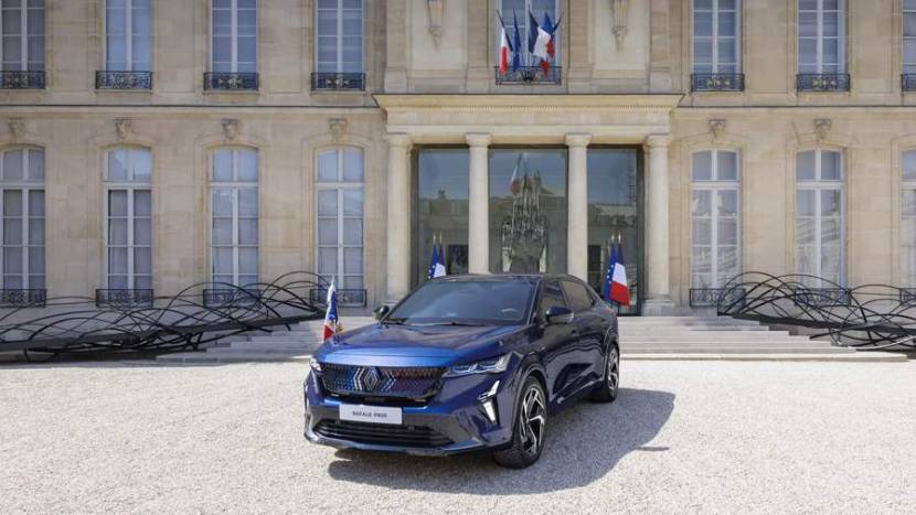 Renault представила бронированный кроссовер для Макрона