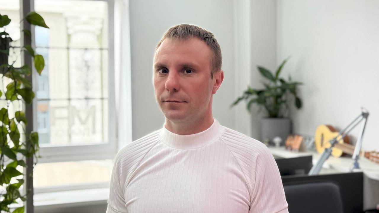 Где тонко, там и рвется. Остается только найти это место.