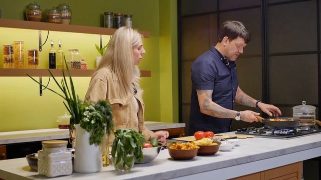 Жить вкусно - Аджабсандал с кедровыми орехами