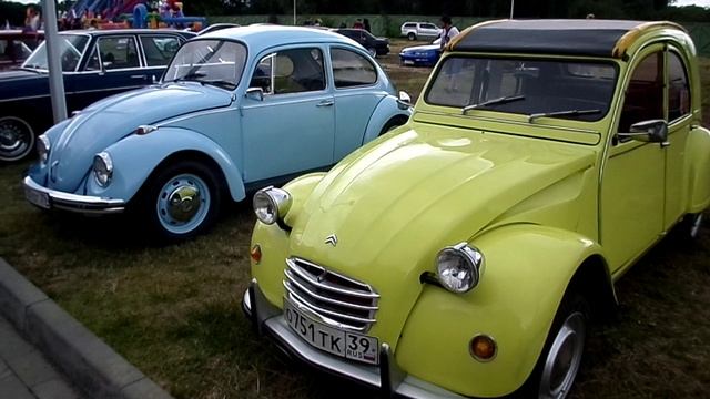 РЕТРОАВТОМОБИЛЬ СИТРОЕН 2CV