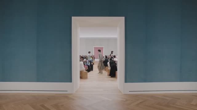 Показ мужской коллекции Dior весна-лето 2026