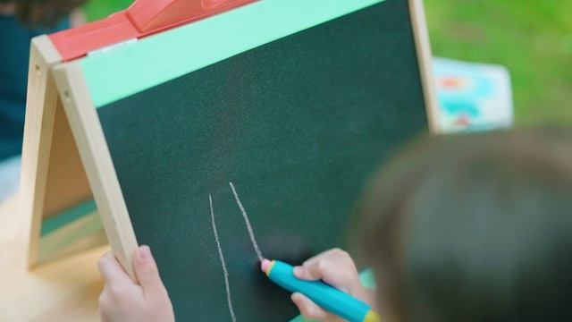 Двухсторонний мольберт для рисования