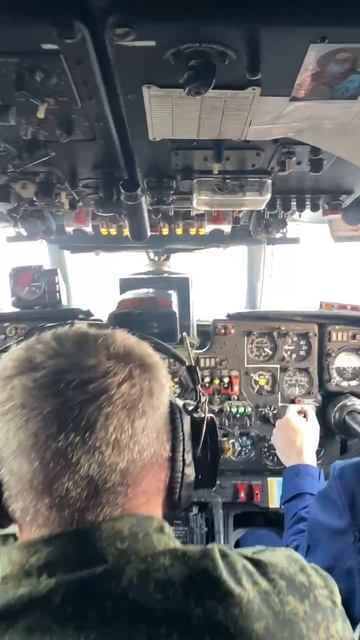 Кадры словно из фильма "Чужой". Не хватает только мрака, холода космоса и самого Алиена.