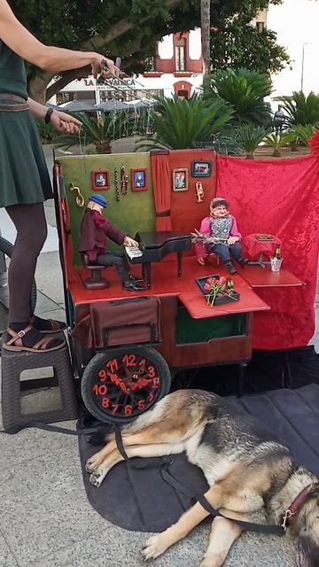 Уличный театр марионеток в Севильи