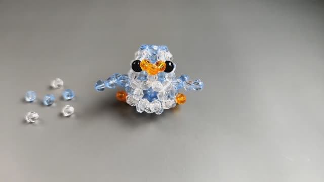 Мастер-класс Пингвин из Бусин /Пингвин из Бисера по этой же схеме