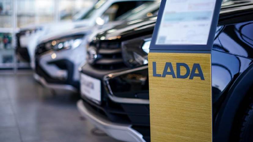 Названы самые продаваемые автомобили с «автоматом» в России