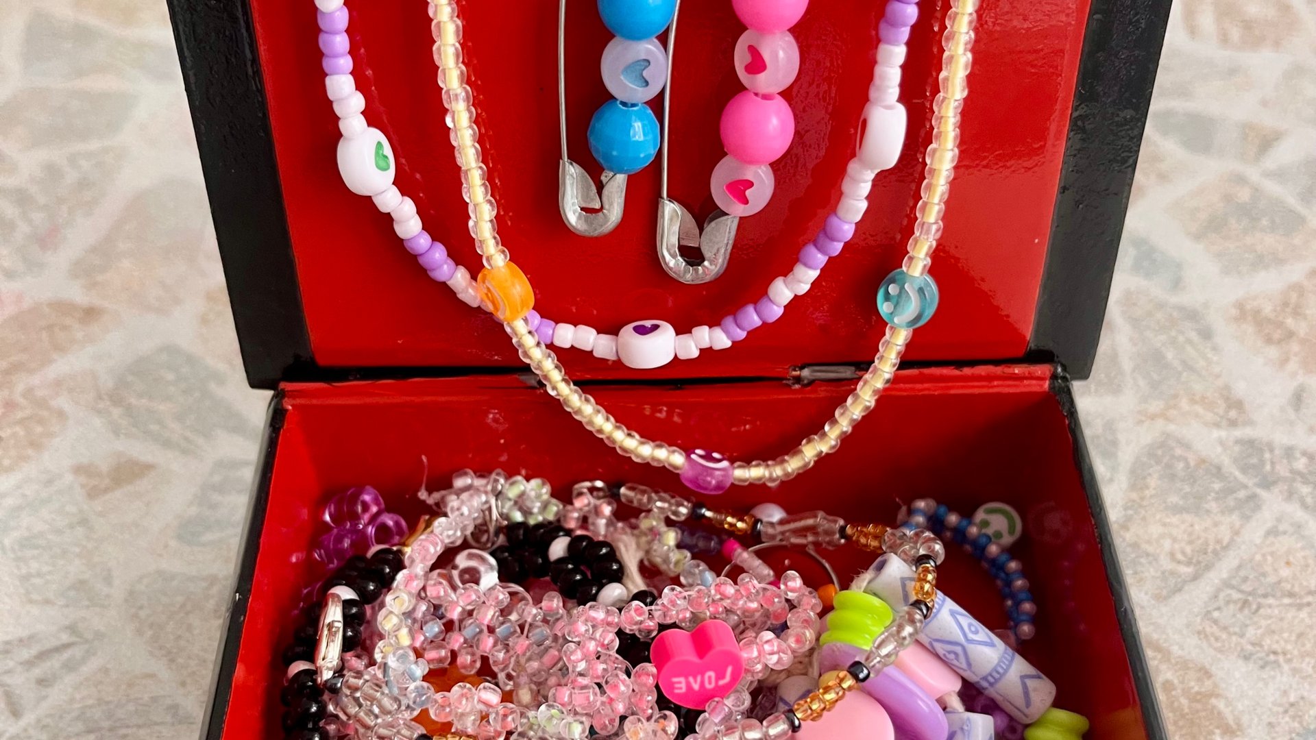 ОБЗОР НА МОИ УКРАШЕНИЯ ИЗ БИСЕРА🥰💝🎀