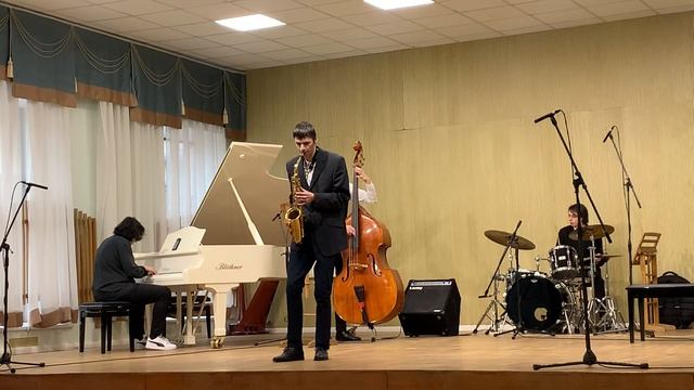 I Can't Give You Anything But Love. Павел Мосьпан саксофон