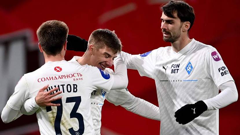 ФК «Крылья Советов» расторгли контракт с отстраненным Писарским