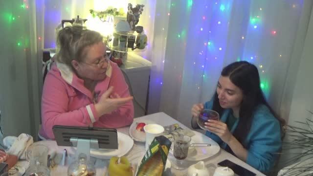 Кому и за что аплодируют раковые клетки? Глумитесь, лжёте, клевещите? Не боитесь Бога? А зря!