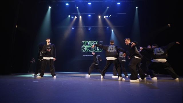 4. Forever Young 30+   - Мальчишник в Вегасе