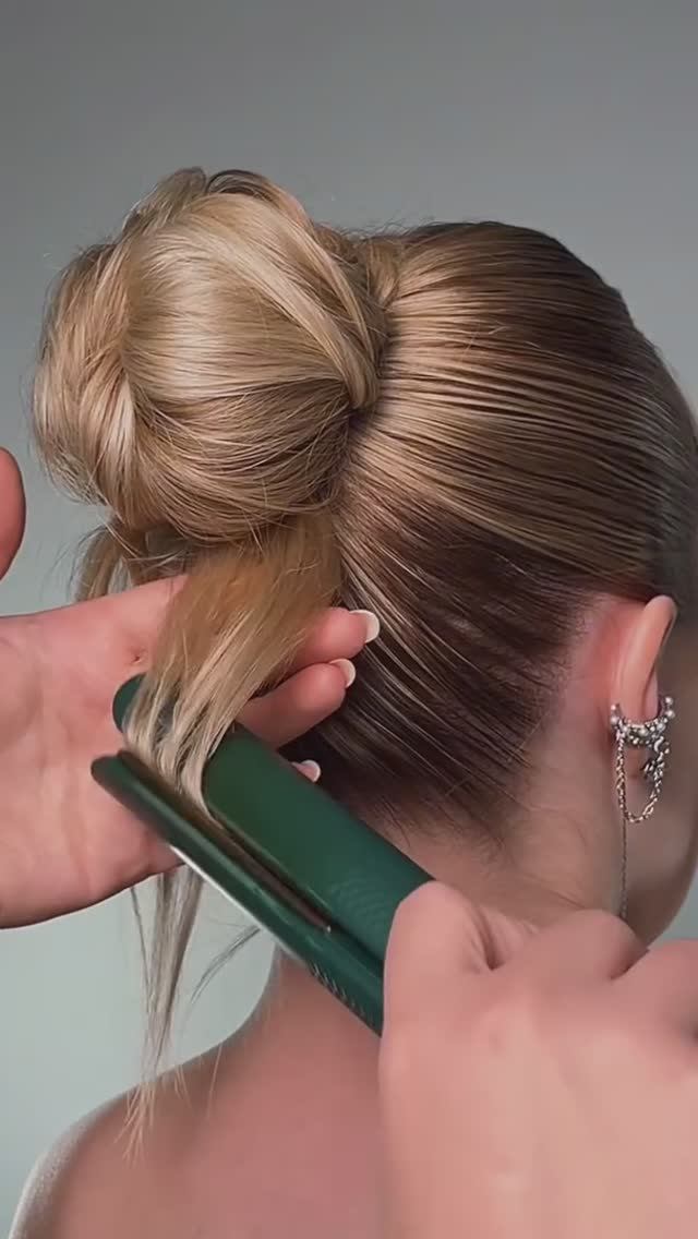 Сборка нежного текстурного пучка #прическа #укладка #пучок #волосы