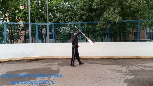 Разминка со спортивной алебардой Гуань дао (16)