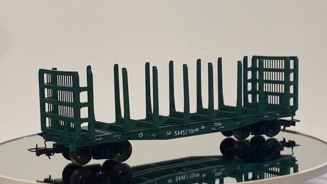 Модель вагона для перевозки леса и пиломатериалов 13-401 от Peresvet H0 Classic