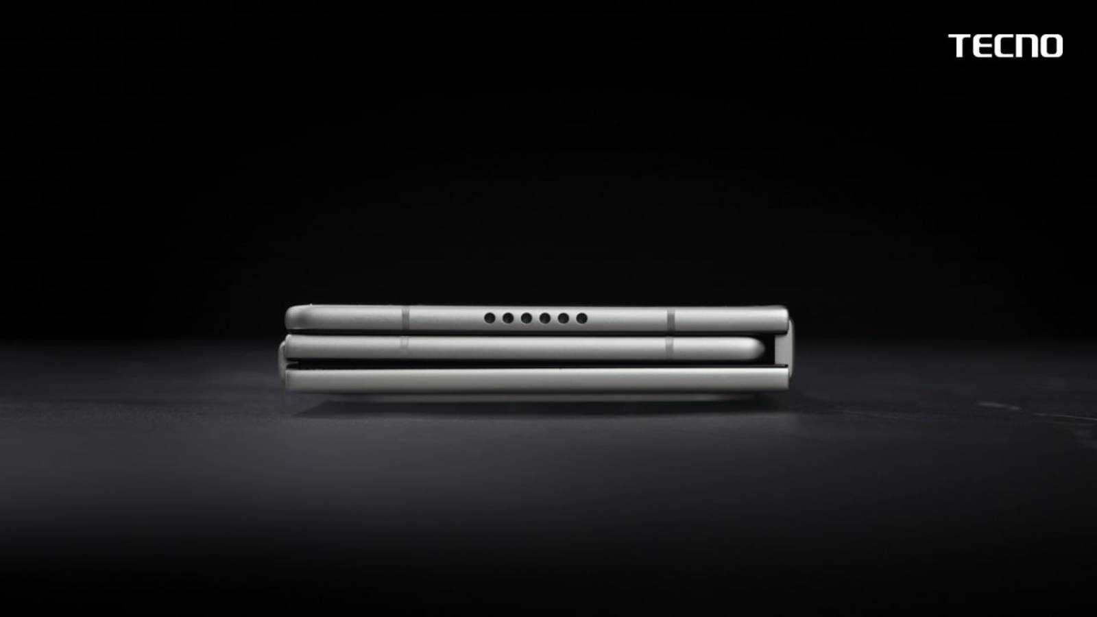 Концепт-смартфон TECNO Phantom Ultimate G Fold