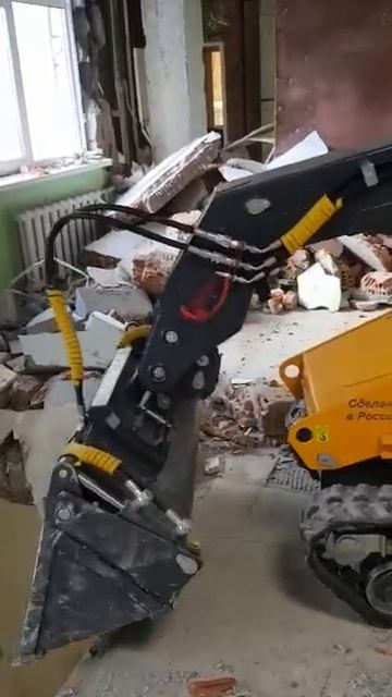 Мини-погрузчик BAUMECH ML-01 👷 Демонтажные работы