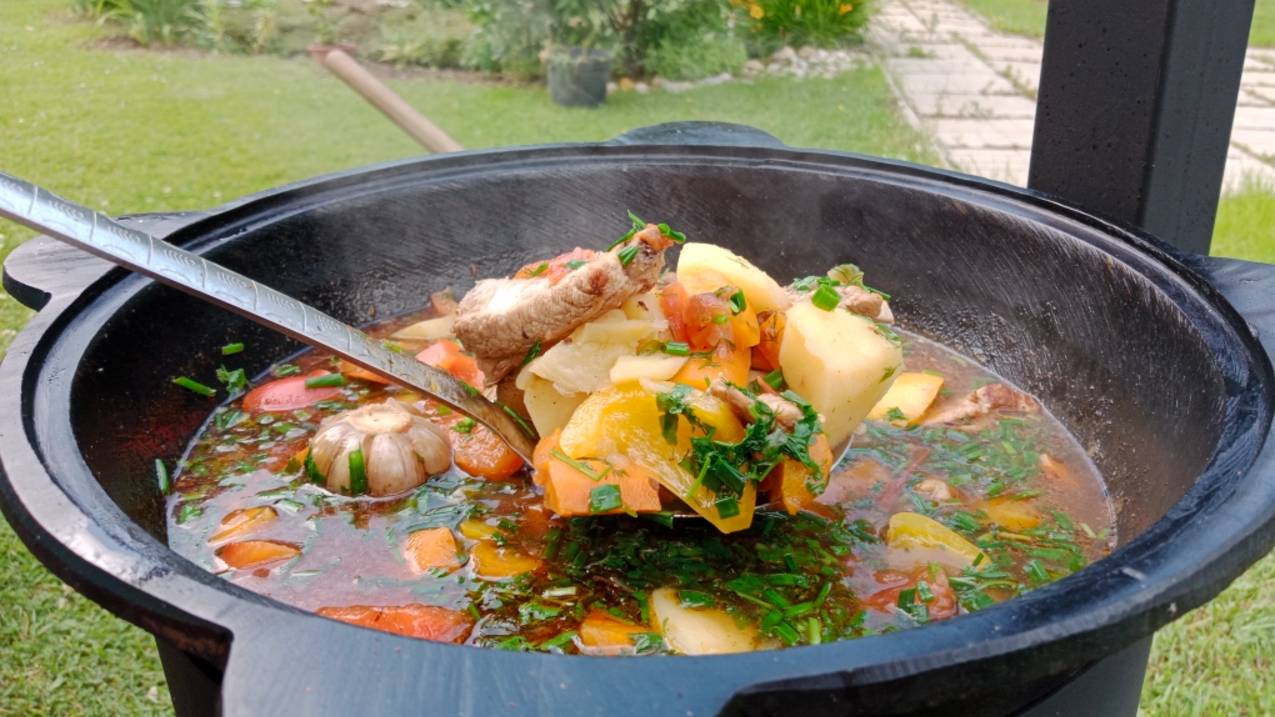 Печь-казан - отличный подарок дачнику