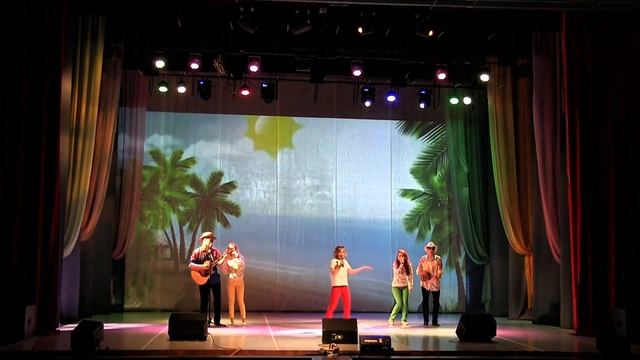 Музыкальная студия поздравляет с женским днём.