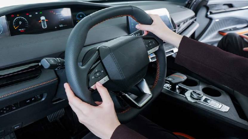 Госдума одобрила повышение ряда пошлин для автовладельцев