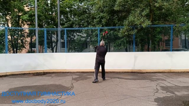 Разминка со спортивной алебардой Гуань дао (22)