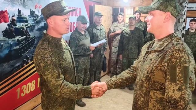 33 бойца получили свои первые офицерские звания