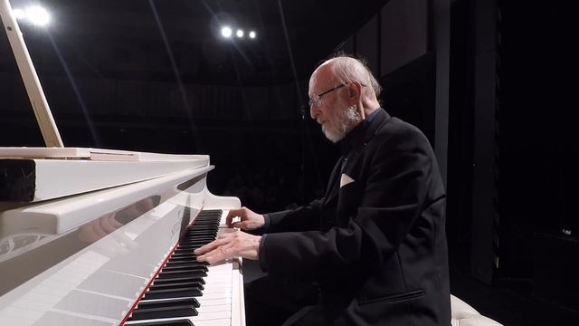 Алексей Любимов играет Шуберта