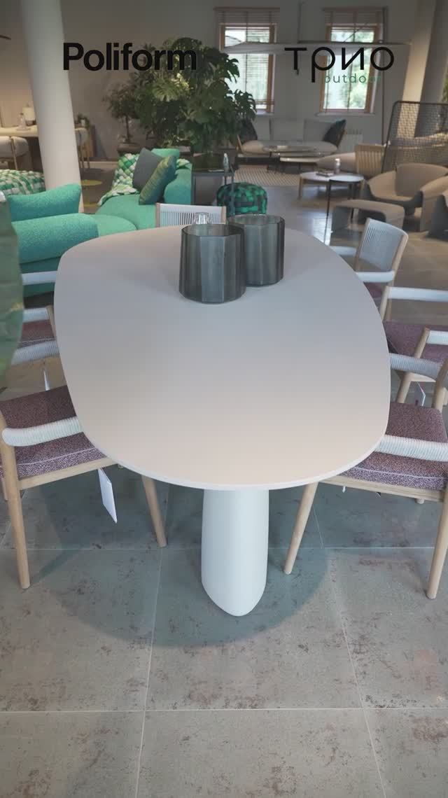 Стол Monolith 260 от Poliform