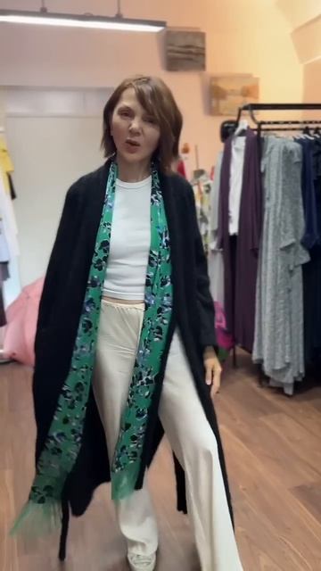 Шарф решает всё. Даже в чёрном #сезонконтентаRUTUBE