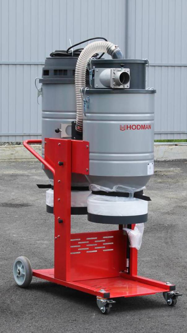 Видеоинструкция - как заменить мешок-рукав на пылесосы Hodman Tornado 3600L_3600LS