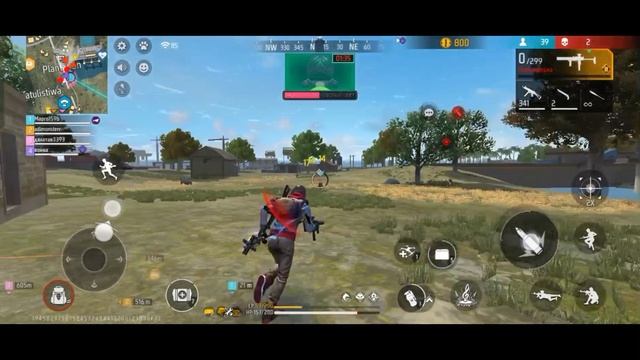 играю в Free Fire с другом