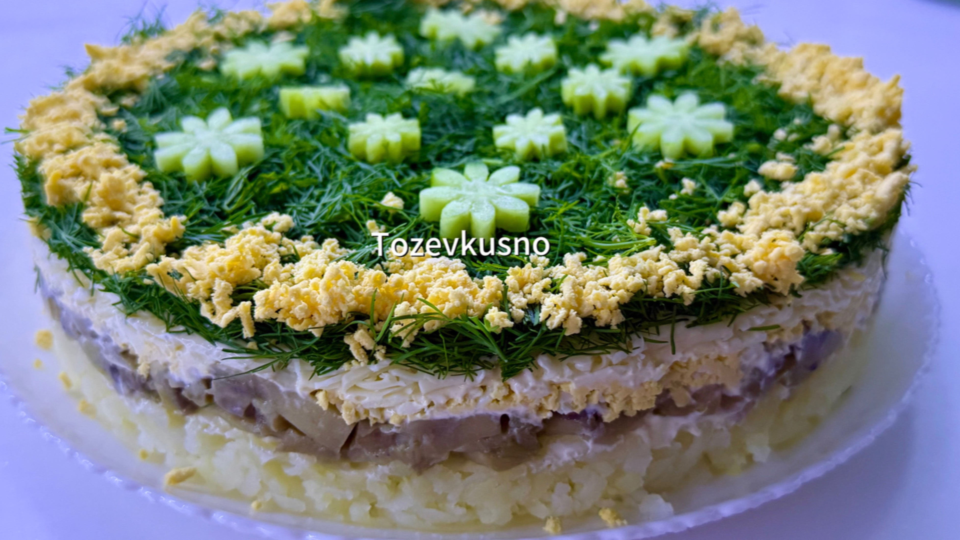 ВКУСНЫЙ и ПРОСТОЙ СЛОЕНЫЙ САЛАТ без мяса и без колбасы.