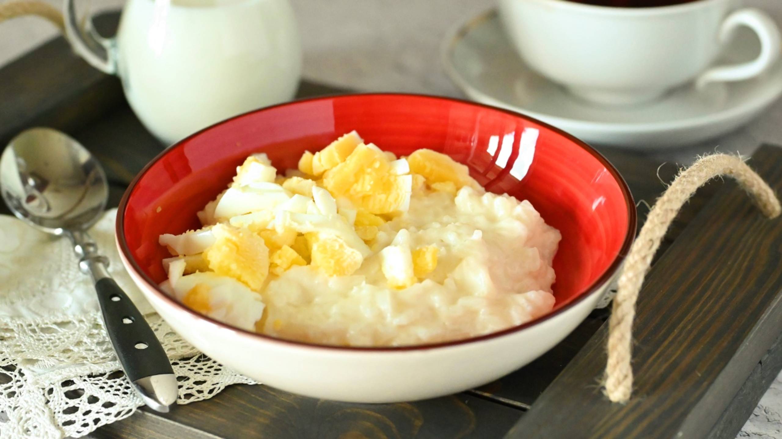 Необычный завтрак: Молочная каша из риса Басмати с яйцом