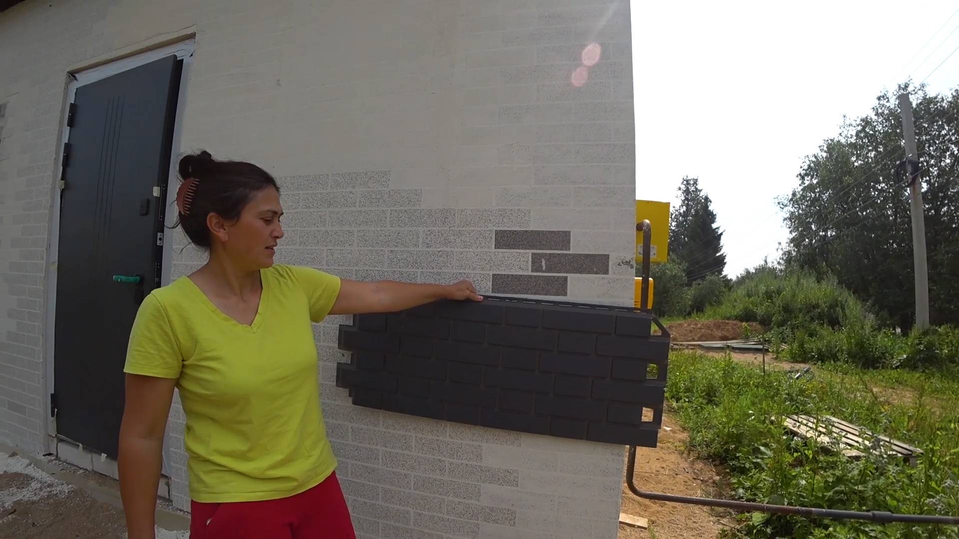 Жена с детьми в "отпуск", я на стройку. Жизнь в деревне.