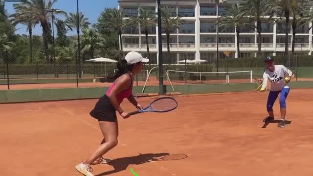 ЕДИНСТВЕННОЕ упражнение для отработки forehand'а в теннисе, которое вам ПОНАДОБИТСЯ!