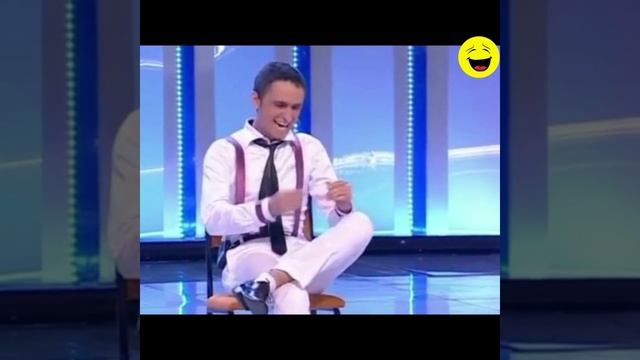 Котенок на птичьем рынке!