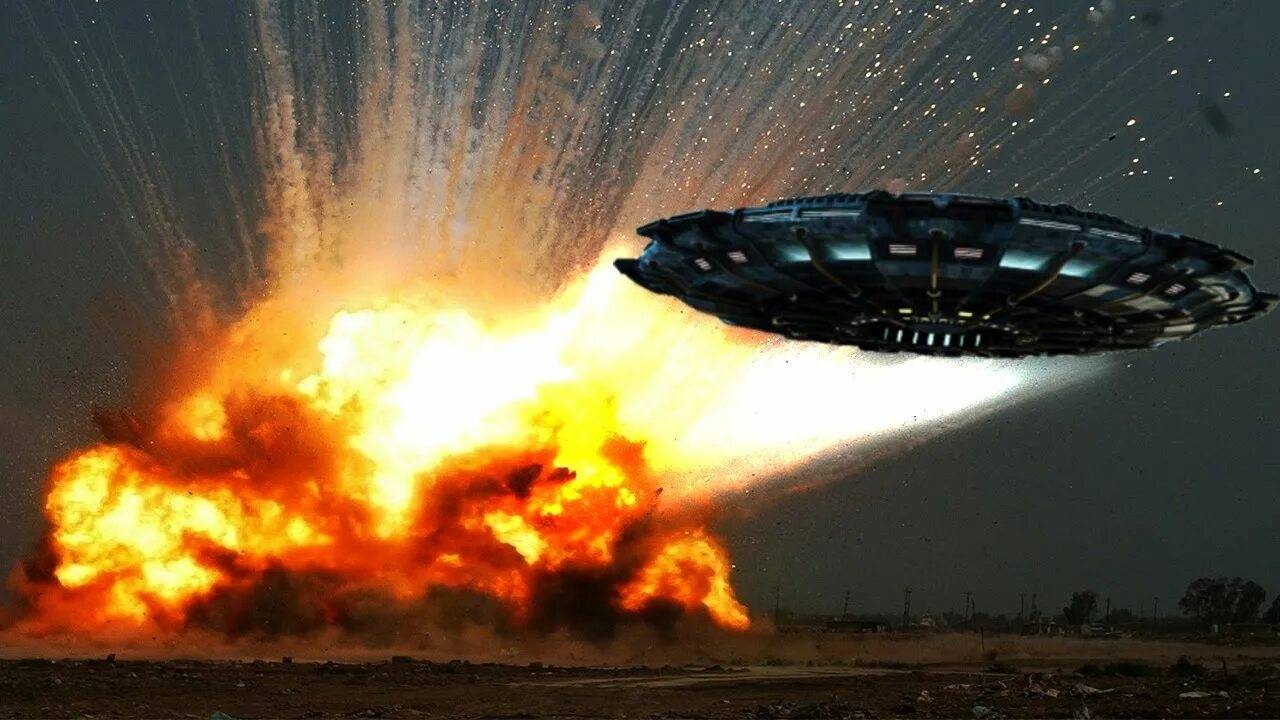 финал про фильм майнкрафта НЛО хочет ударить мощным оружием но кожись ударим мы!