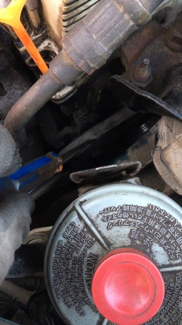 Как заменить ремень генератора, кондиционера и гура на Хонда  Цивик.