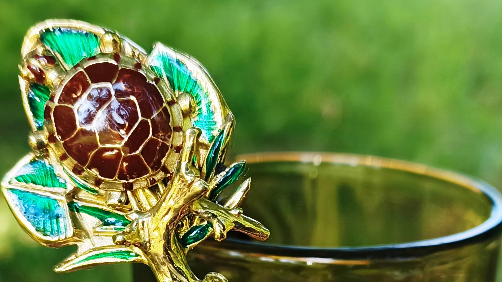 Чайная ложка Черепаха со вставкой из латуни с эмалью