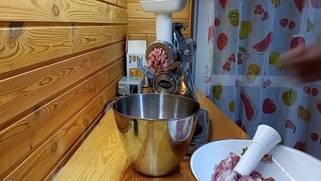 Мясорубка Sunbeam mixmaster  в деле
