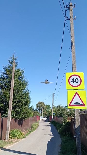 Пролёт Ту-22М3М с двух ракурсов.