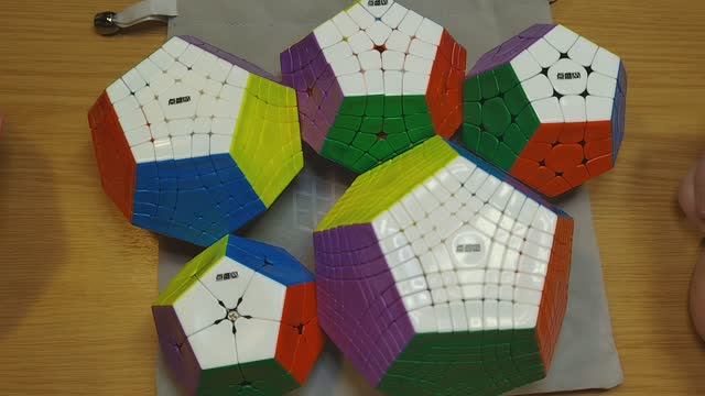 Коллекция головоломок. Часть 93. DianSheng Galaxy Petaminx M