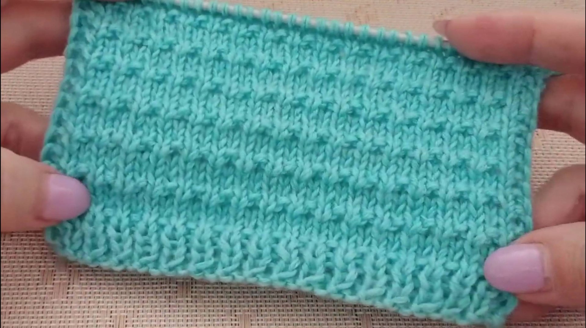 Самый простой теневой узор спицами.