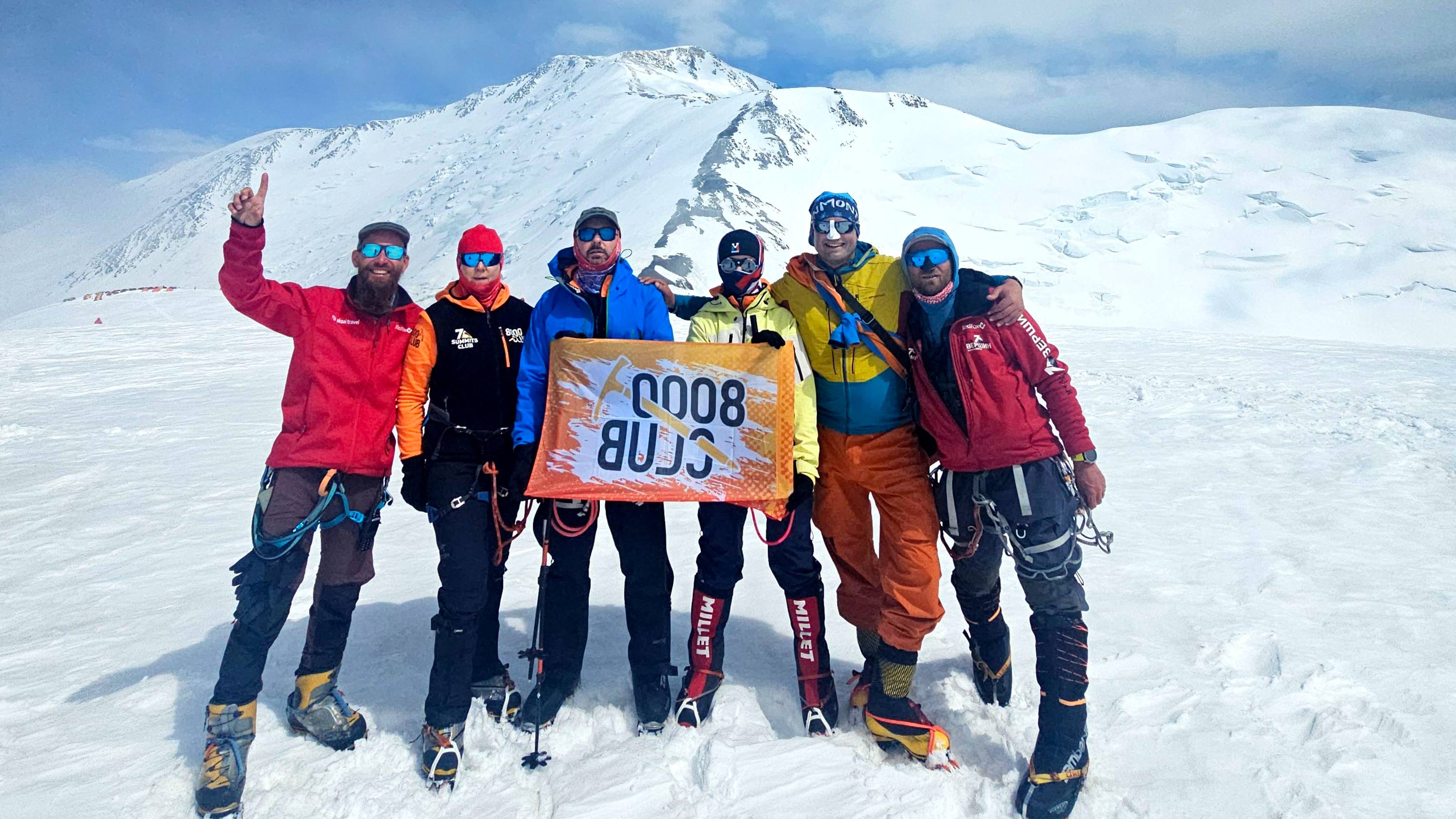 Главный акклиматизационный выход группы Клуба 7 Вершин "Свет Жок" на вершину Раздельная (Пик Ленина)