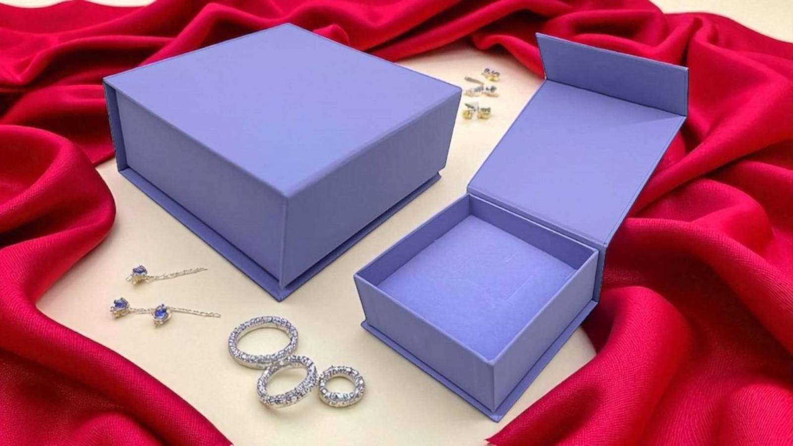 Упаковка на магните ювелирная для комплектов 9.5 х 9.0 х 4.0 Лавандовая