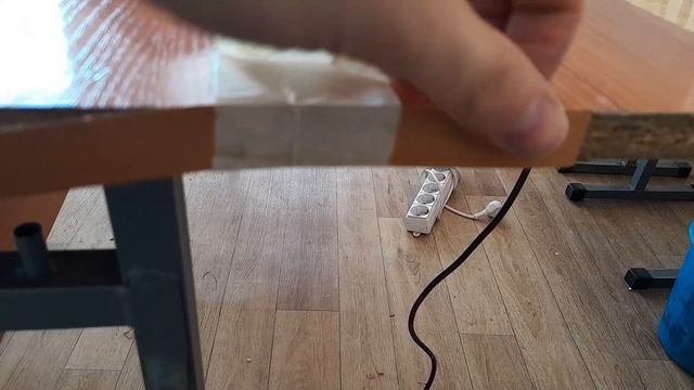 Ремонт парты. Как приклеить кромку стола