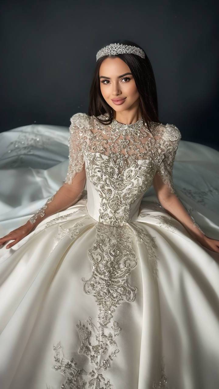 Закрытое атласное пышное свадебное платье Изабель. Арабская коллекция. #домневесты #свадебноеплатье