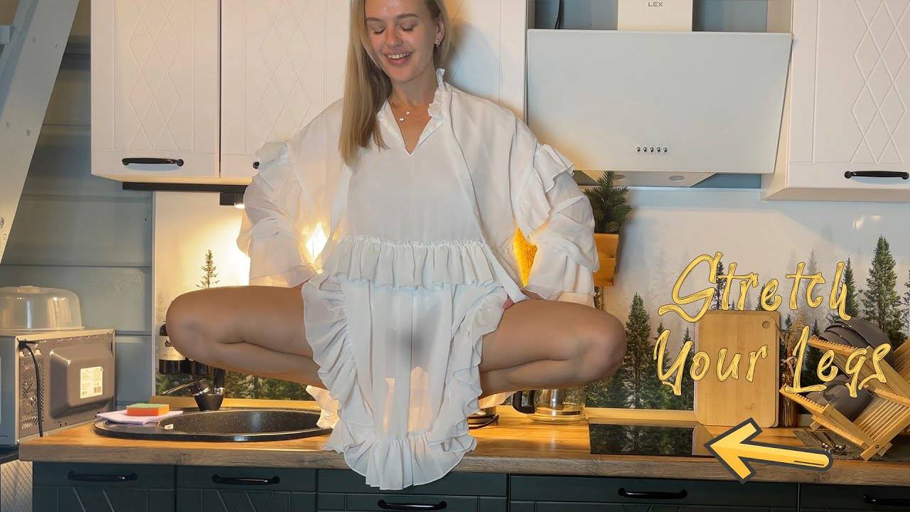 Растяжка за 2 минуту от красивой женщины