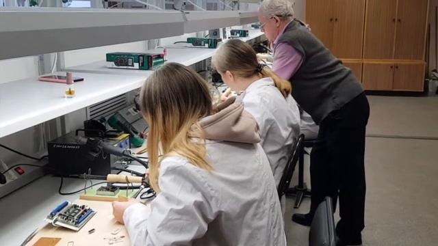 Профессия Монтажник радиоэлектронной аппаратуры и приборов