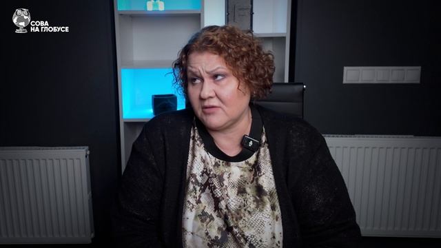 «Сова на глобусе». Птица говорун отличается умом и сообразительностью