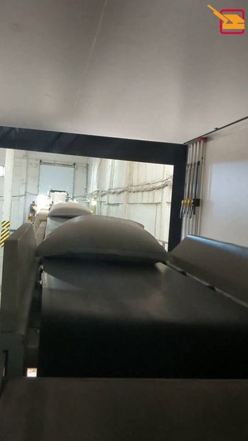 Погрузчик мешков в авто